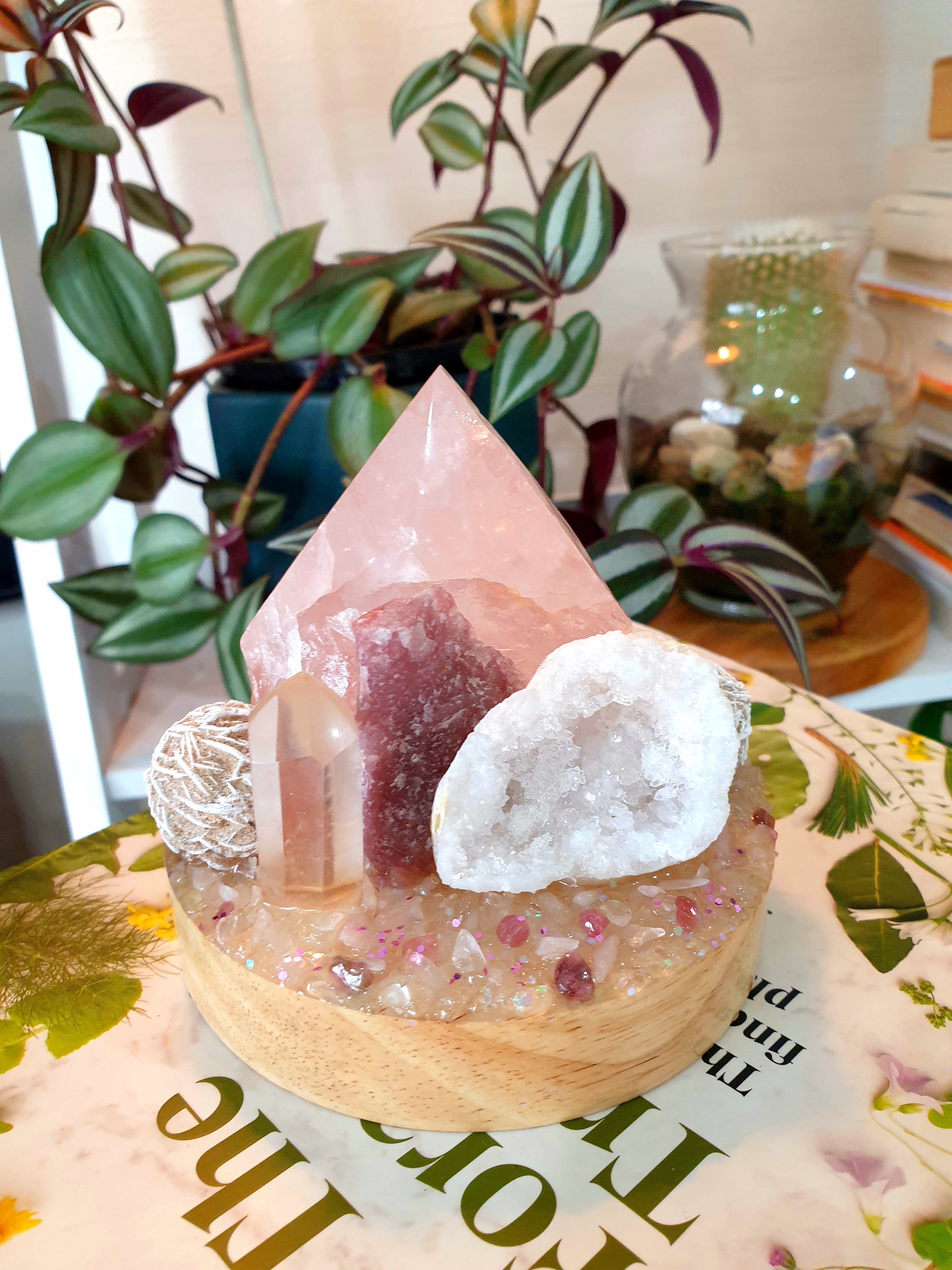 Crystal Lamps – Sacred Treasures